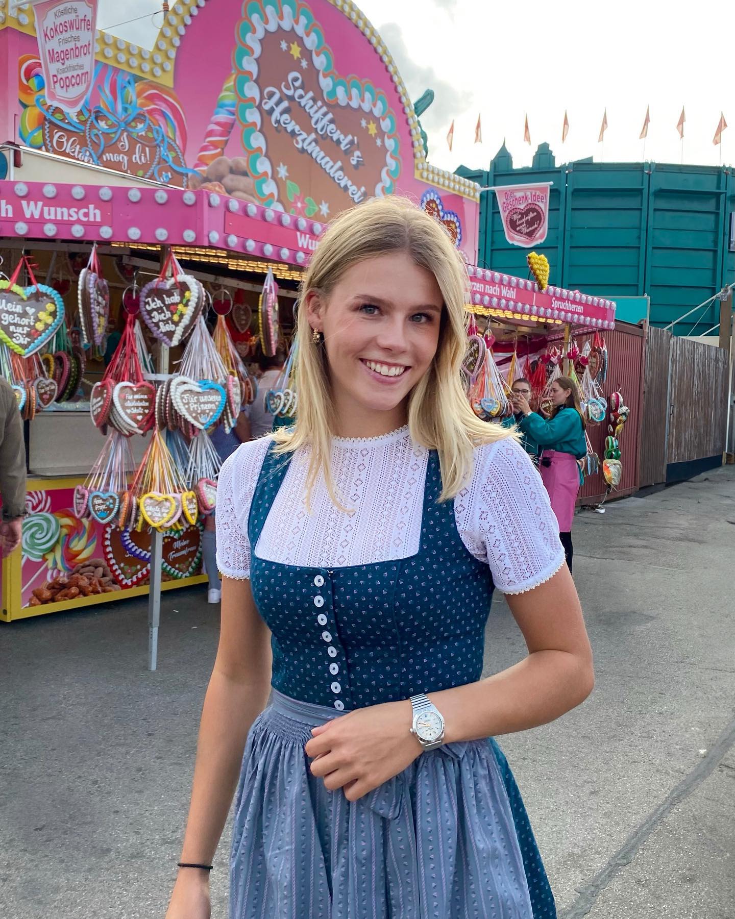 Wiesn throwback | Scrolller