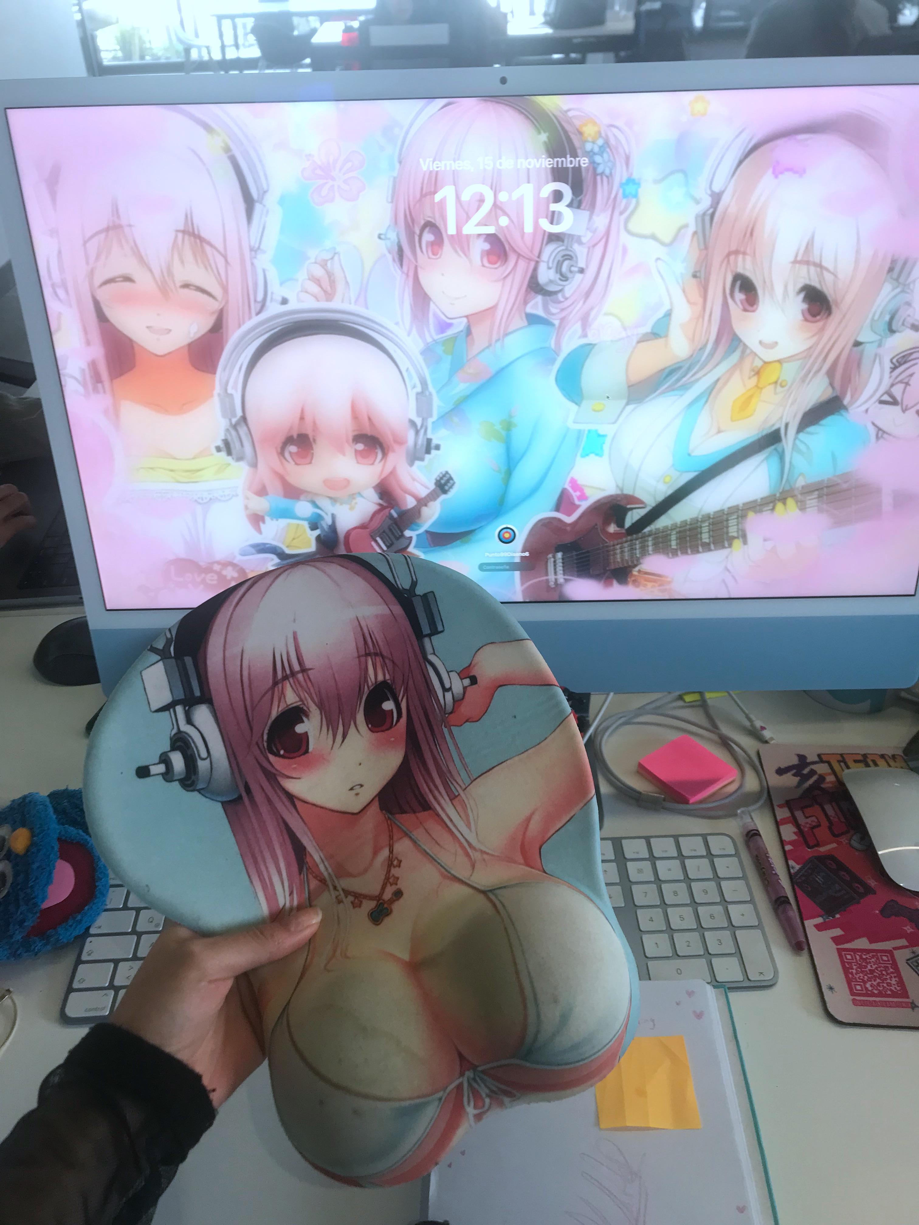The best setup in my office!! 👌🏻 my beloved Super Sonico 💕🎶 | Scrolller