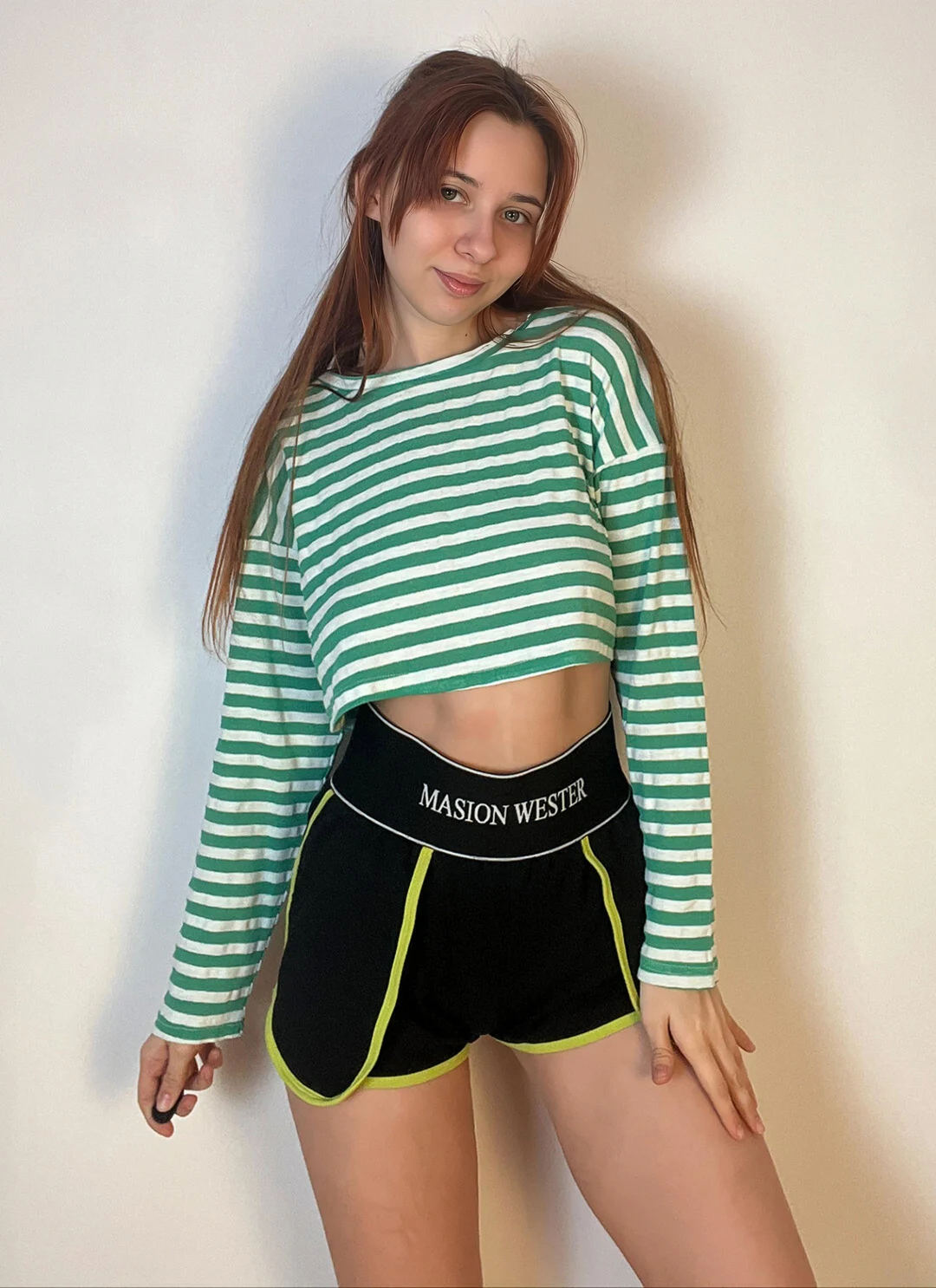 A short top for outdoor activities. | Scrolller