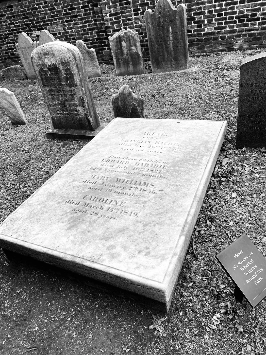 Christ Church Burial Ground Philadelphia | Scrolller