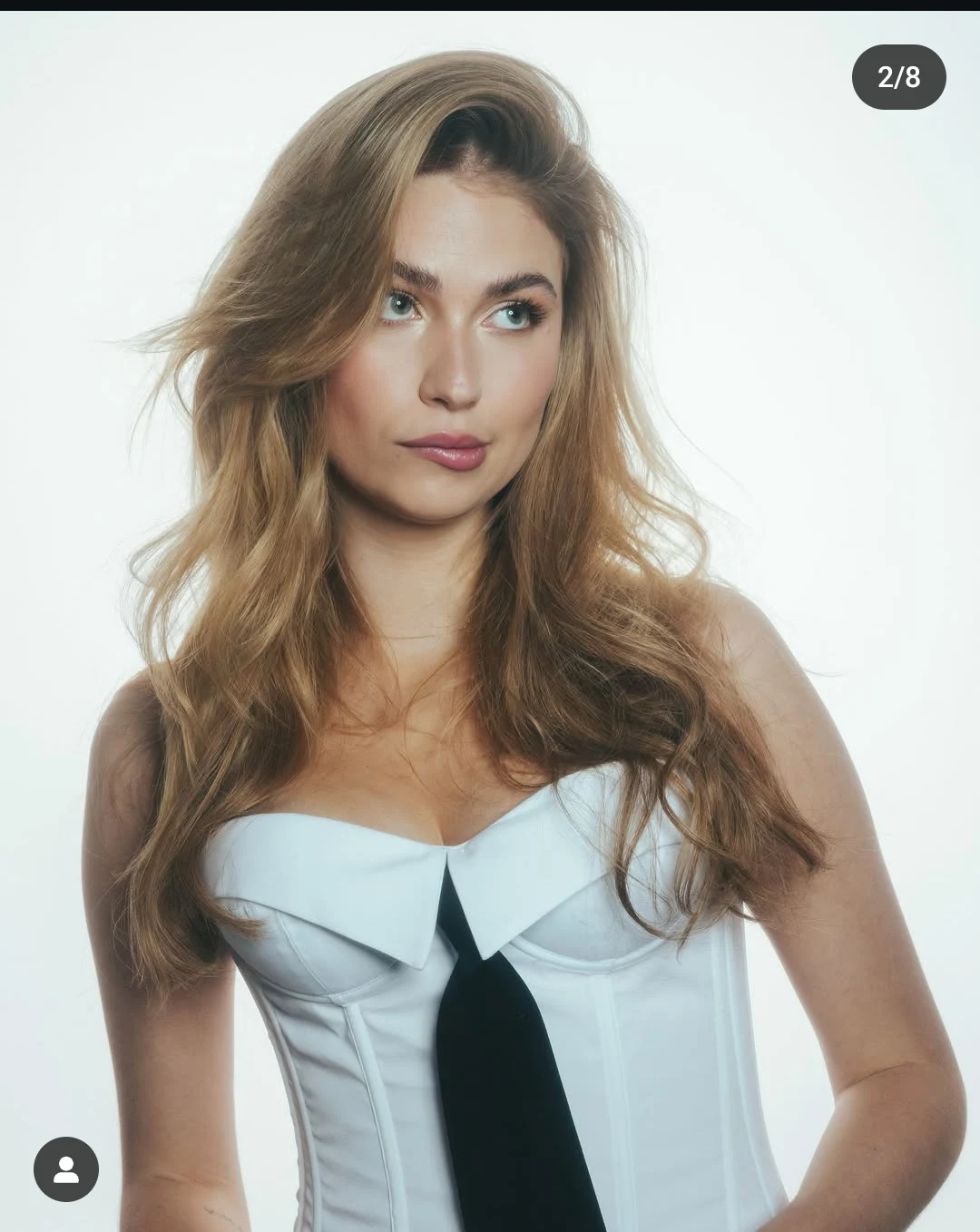 Roxy dekker | Scrolller