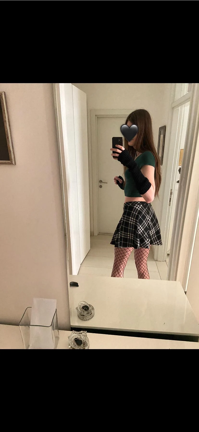 Some fishnets and crop top ️ | Scrolller