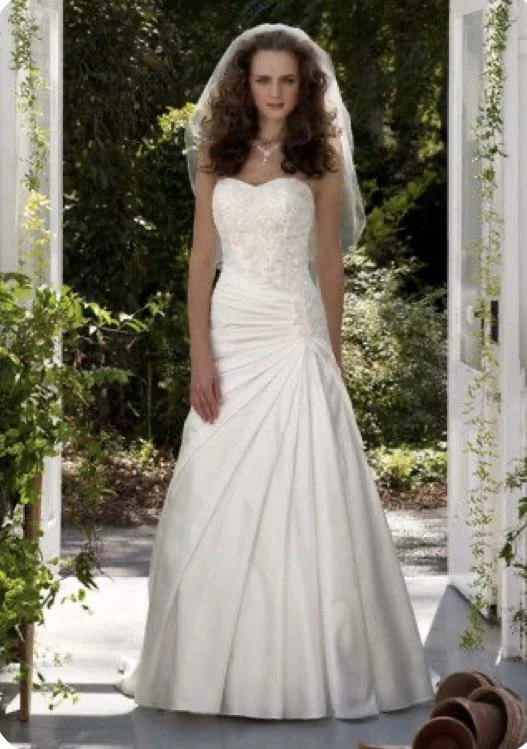 Need help identifying this dress please | Scrolller