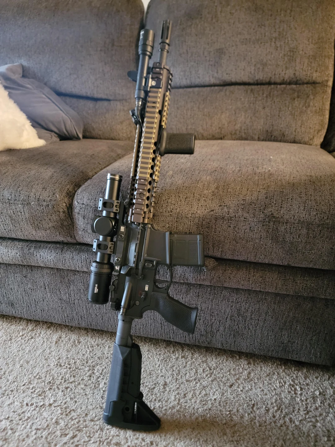 Quad rail Recce Rifles are IT | Scrolller