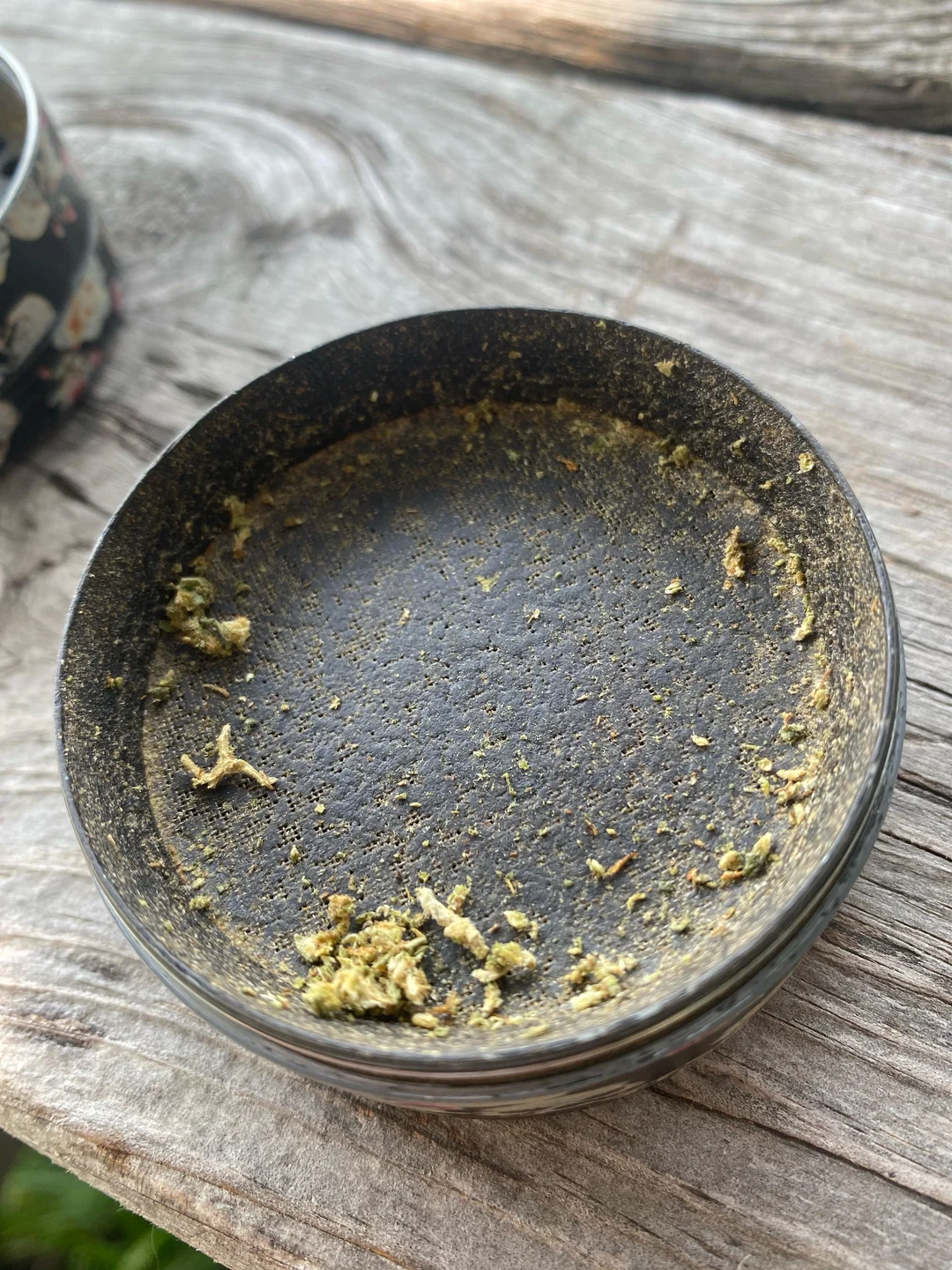 how does one clean the screen? | Scrolller