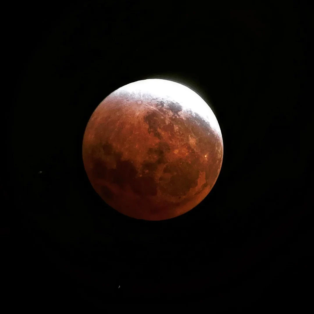 My shot of last night's eclipse from San Antonio | Scrolller