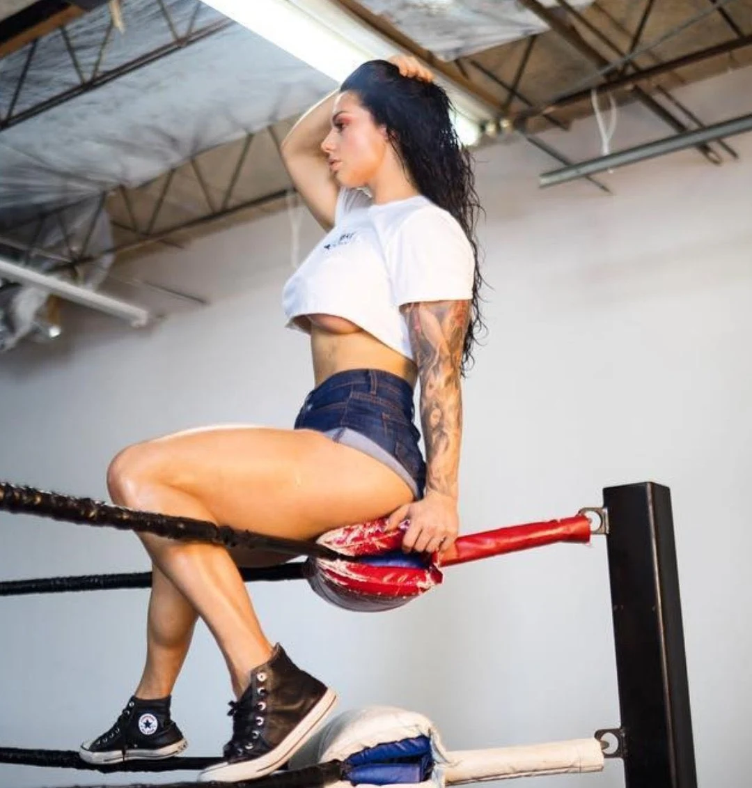 Kaitlyn huge rack | Scrolller