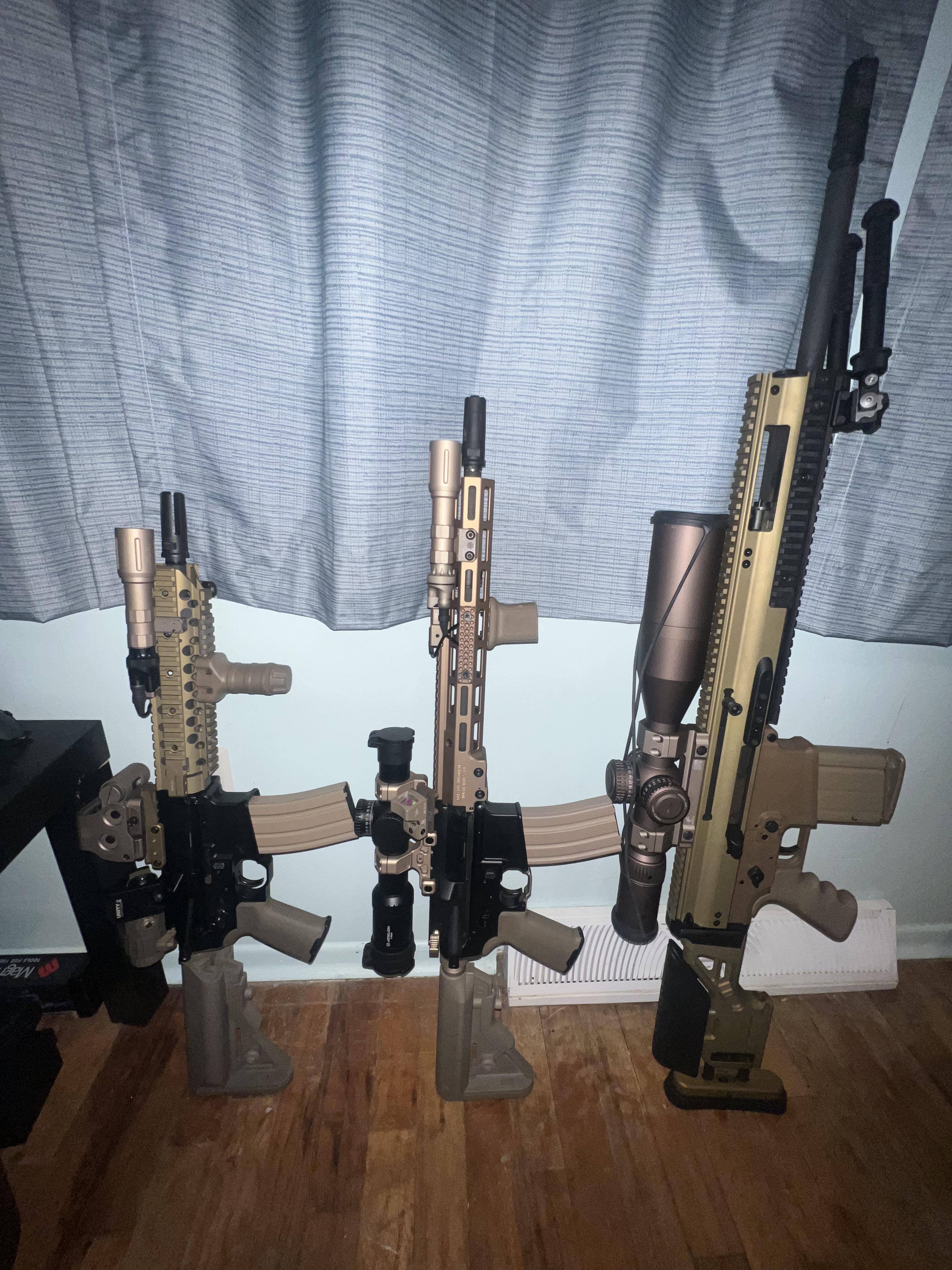 Main squeezes. | Scrolller