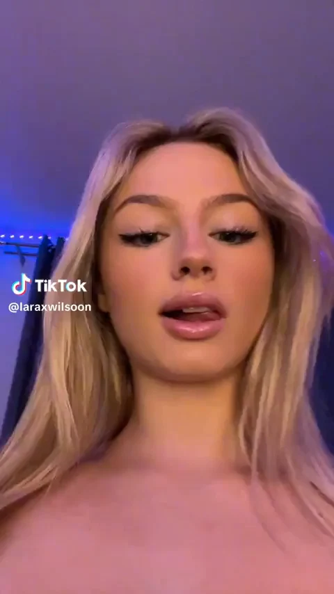 Wink wink | Scrolller