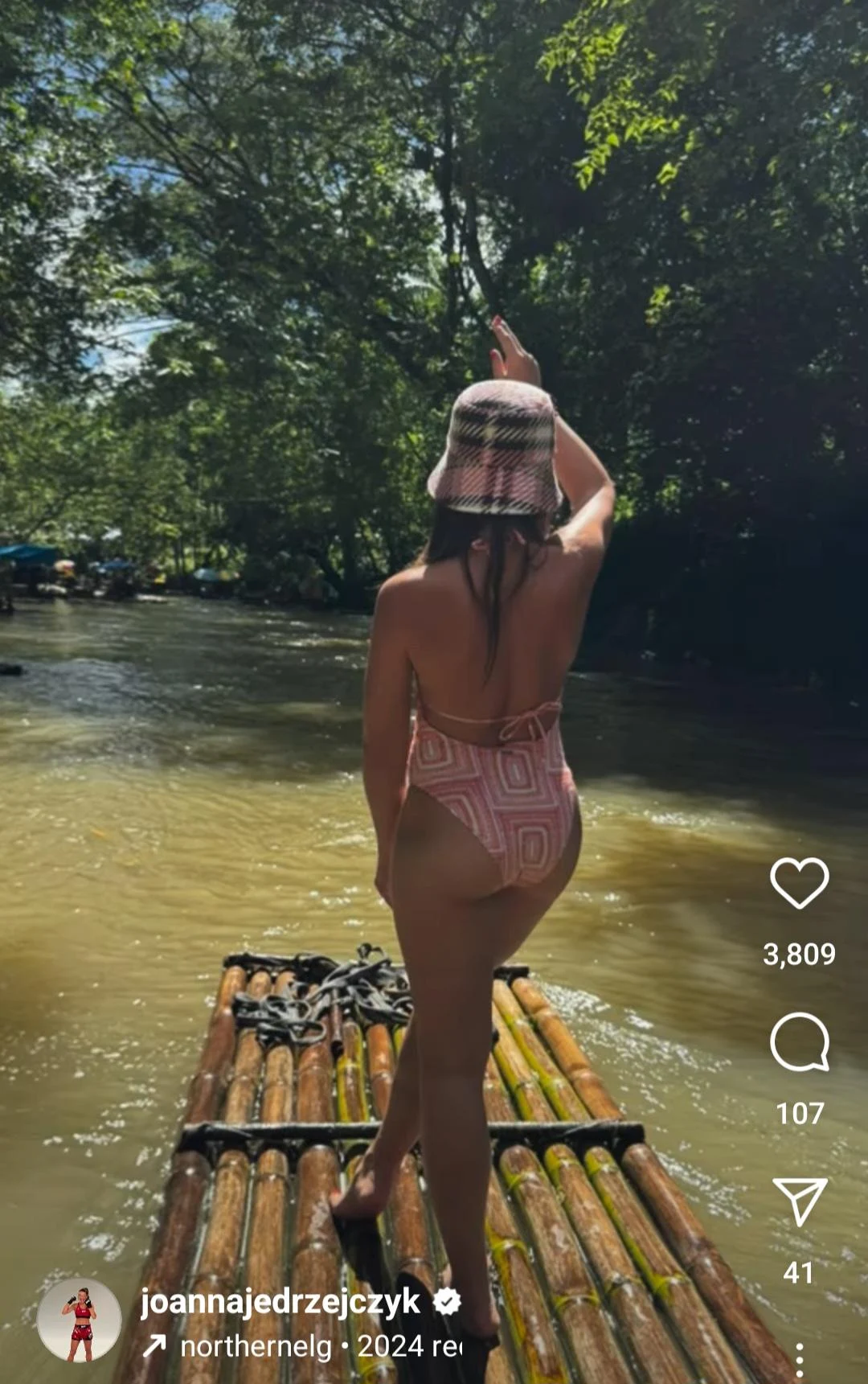 Joanna J. | Scrolller