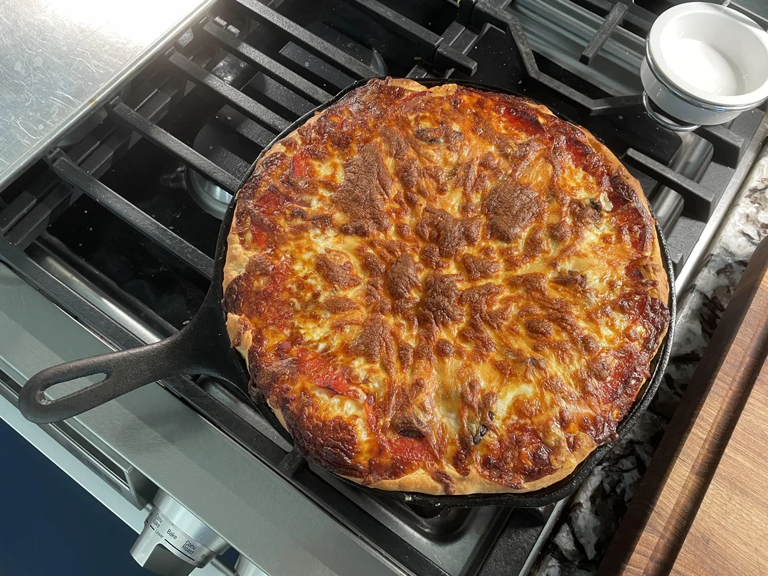 Chicago Deep Dish Pizza | Scrolller