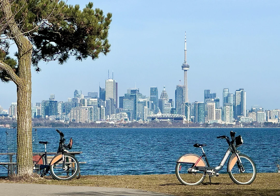 Toronto, ON | Scrolller