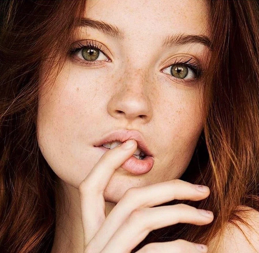 Hannah Scrolller