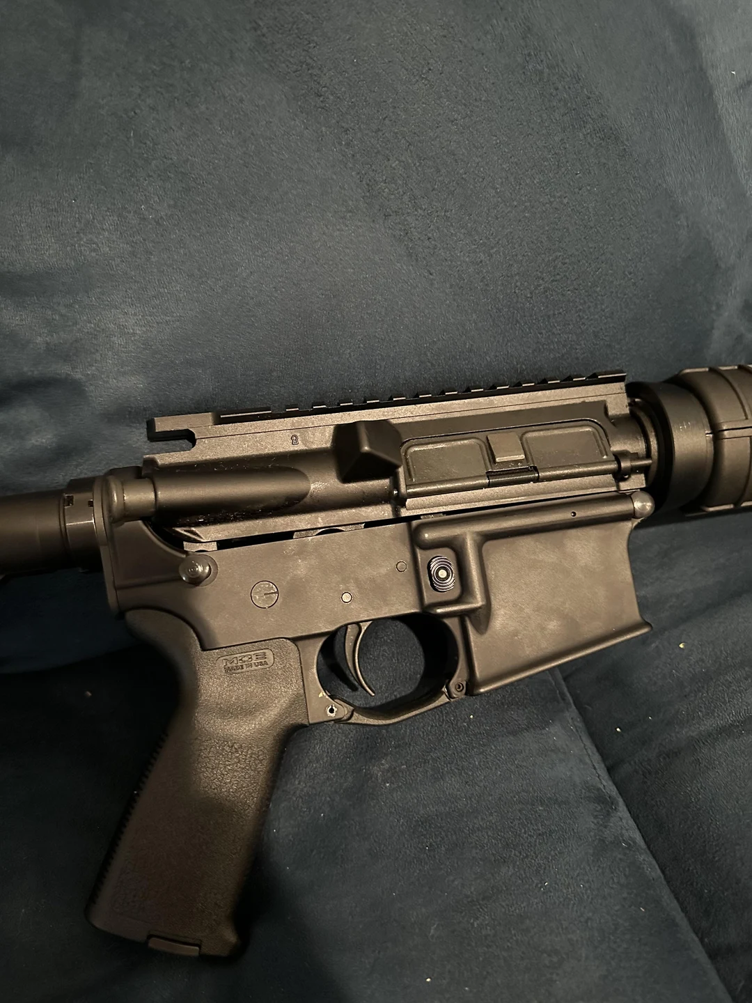 Upper not fully seating in lower | Scrolller