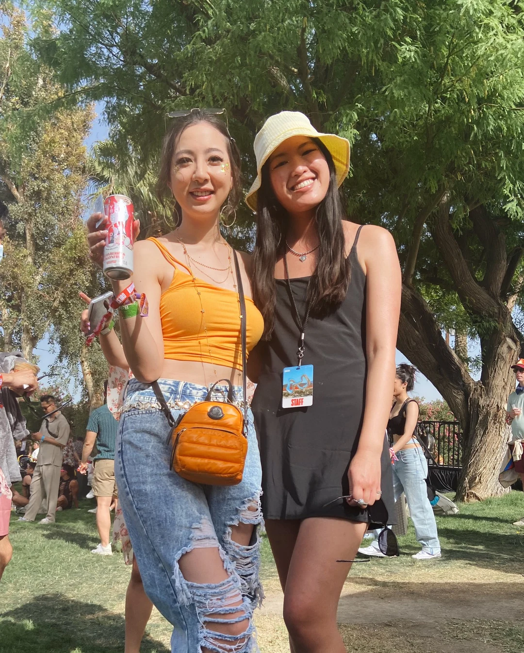 Fuslie with a fan | Scrolller