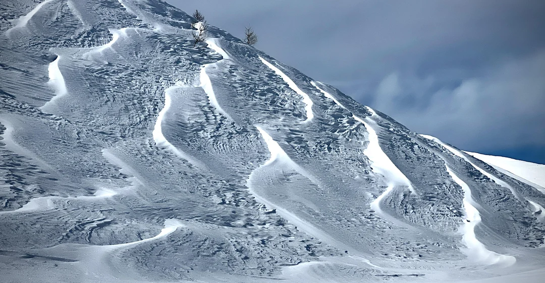 Snow waves... | Scrolller