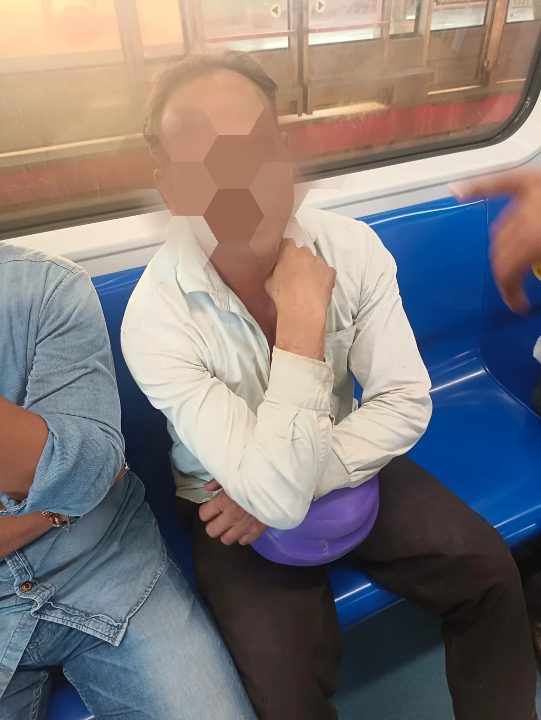 Update post: My boyfriend got groped in metro today | Scrolller
