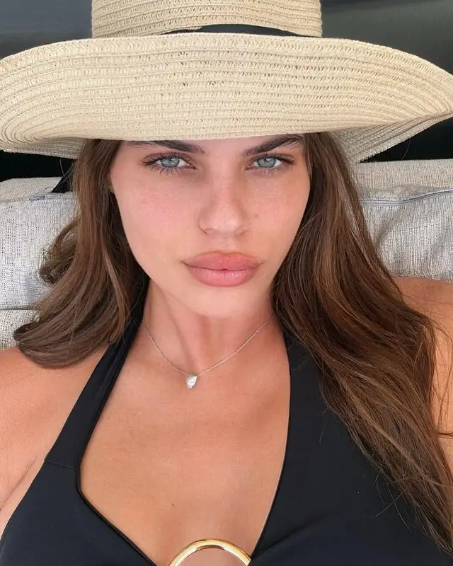 Odaya Alma Canne | Scrolller