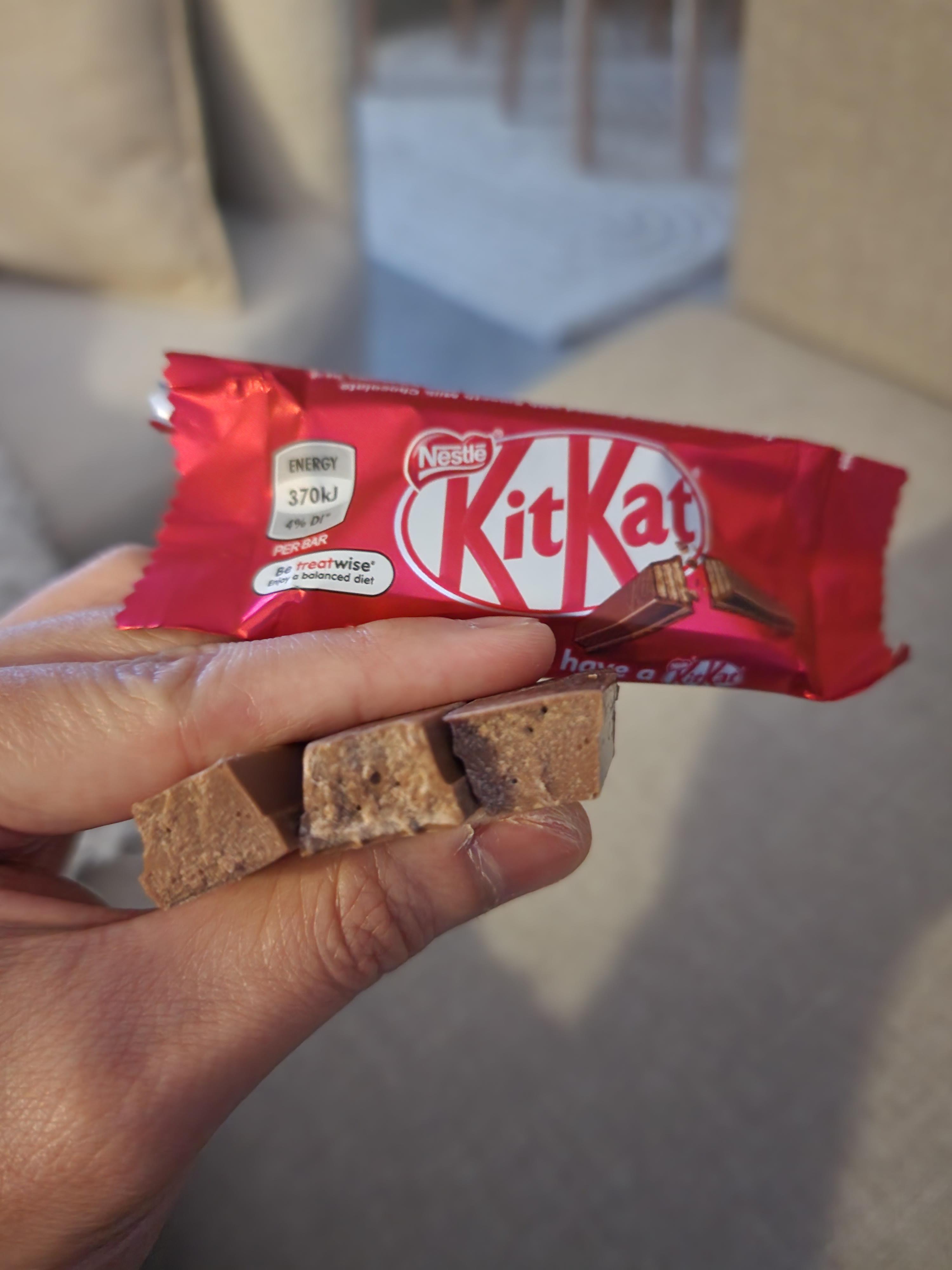 My KitKat had no wafer inside | Scrolller