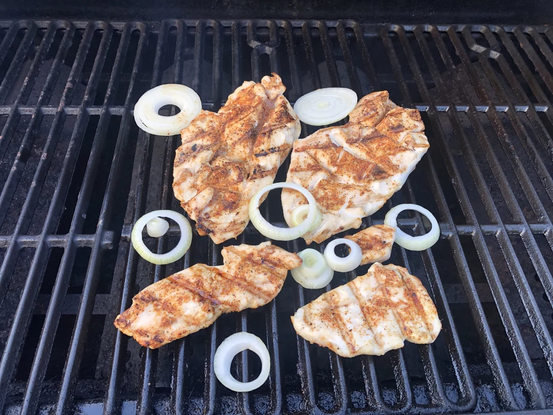 Some chicken, nothing fancy | Scrolller