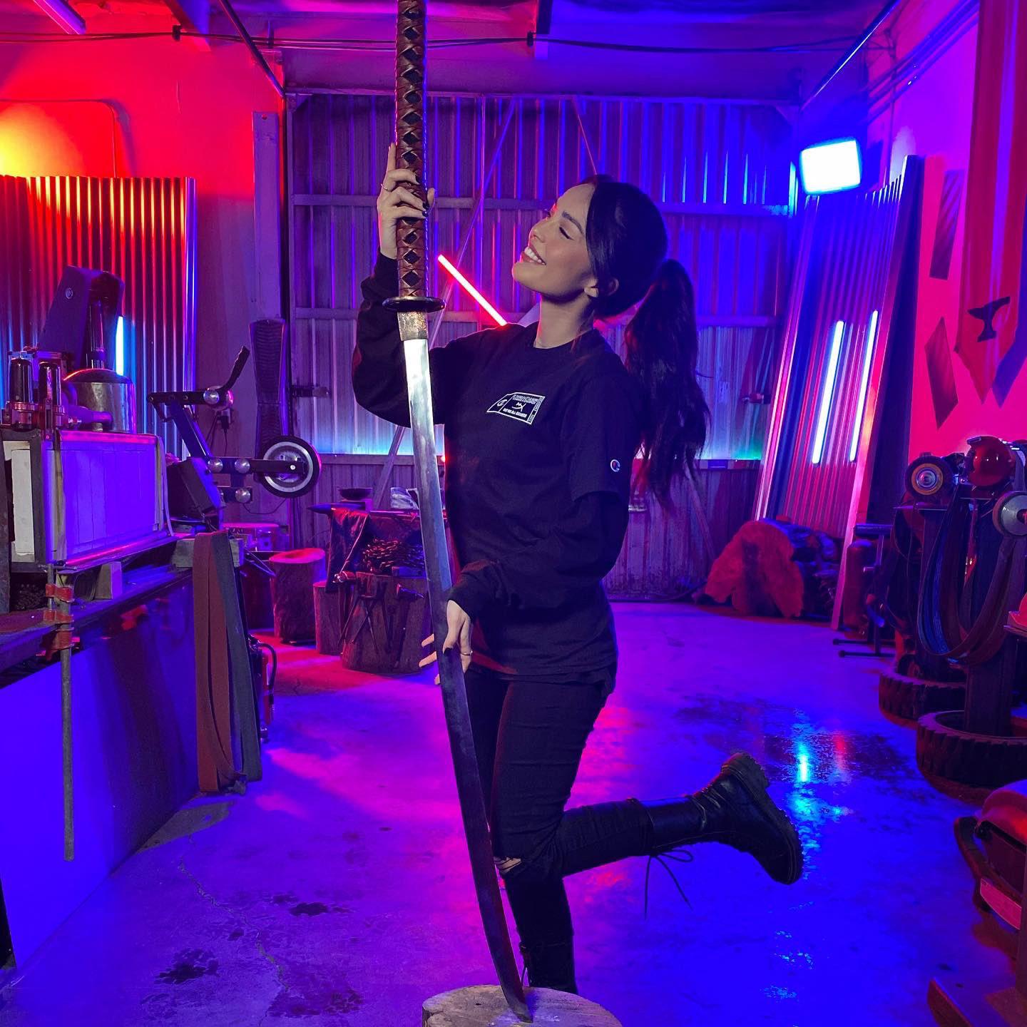 Rae’s new custom made Nodachi Sword is so dope!! | Scrolller