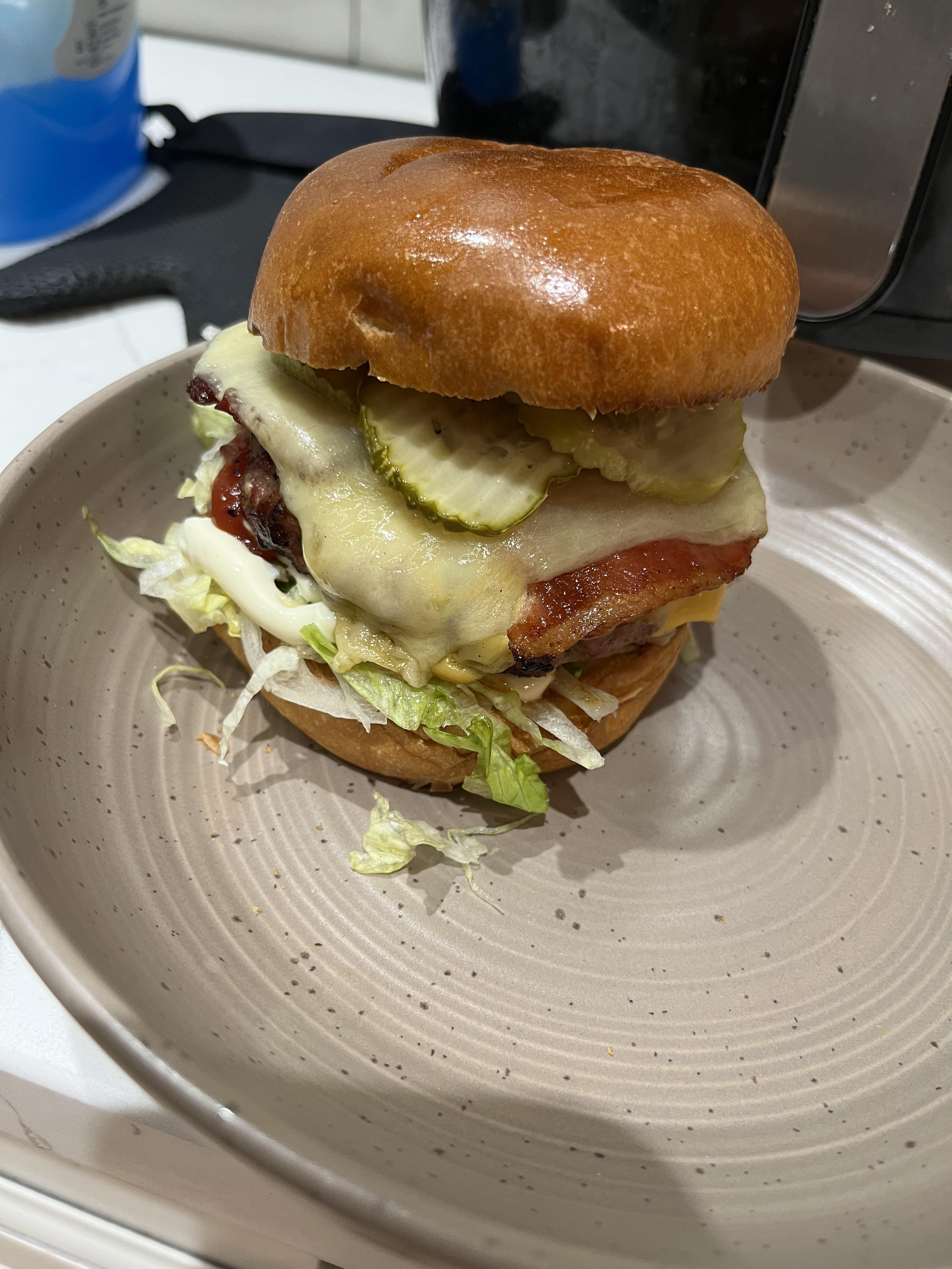 Homemade Burgers | Scrolller