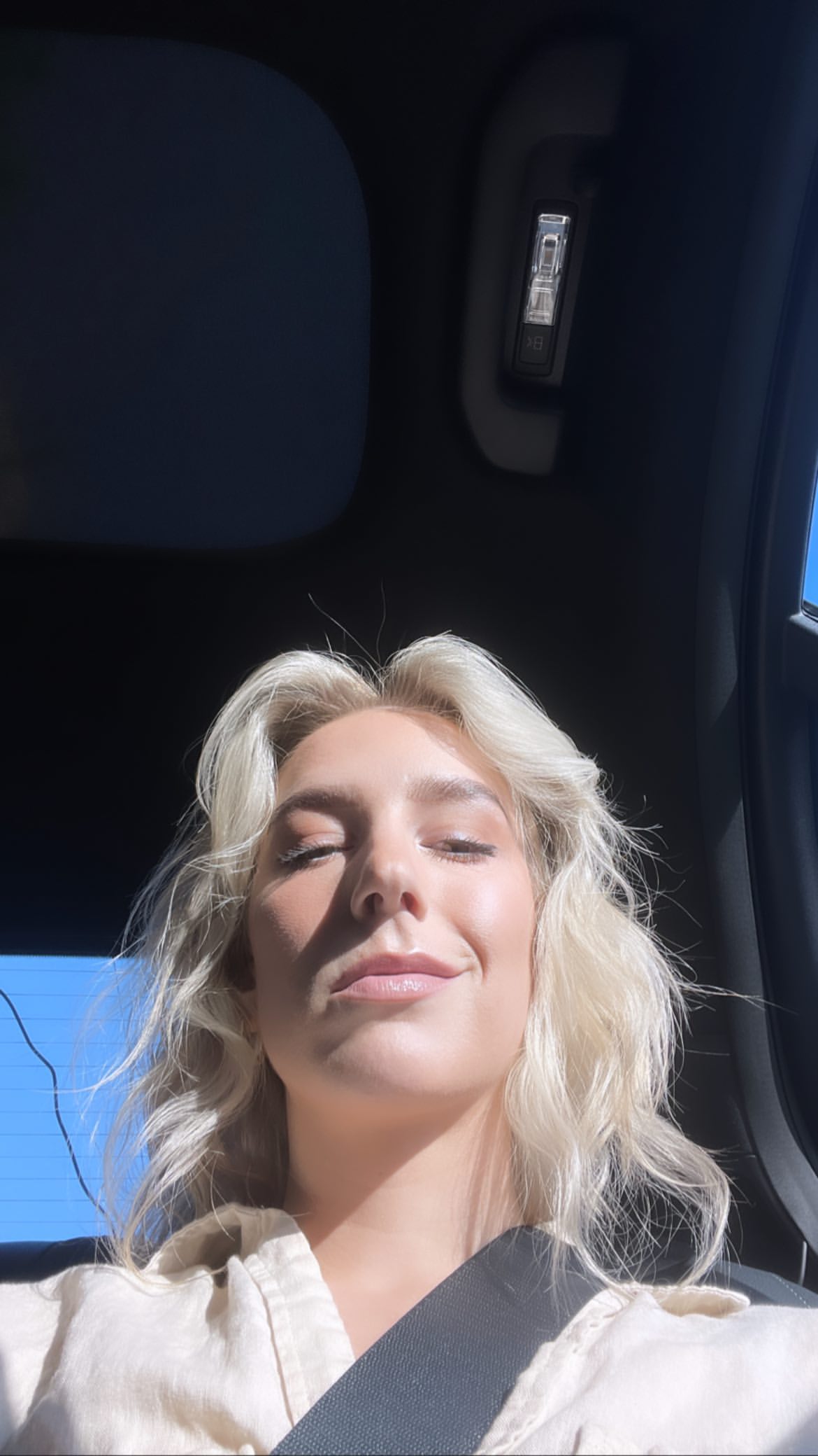 Passenger Courtney 🚘 | Scrolller