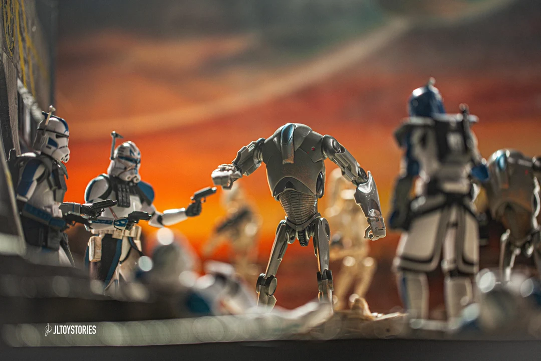 Super Battle Droid | Scrolller