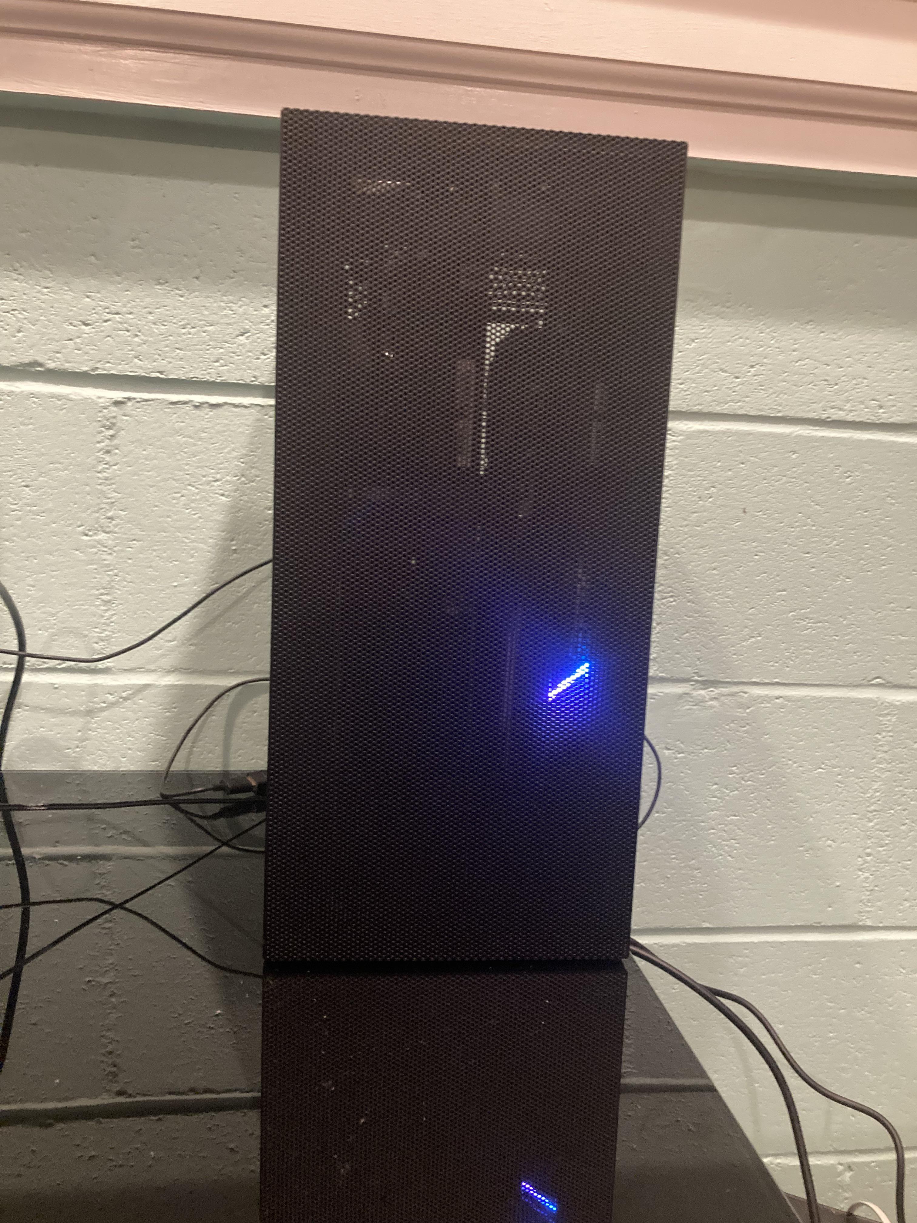 Just finished my first SFF build in the SSUPD Meshroom S, 4 hours of intense riser card bending ...