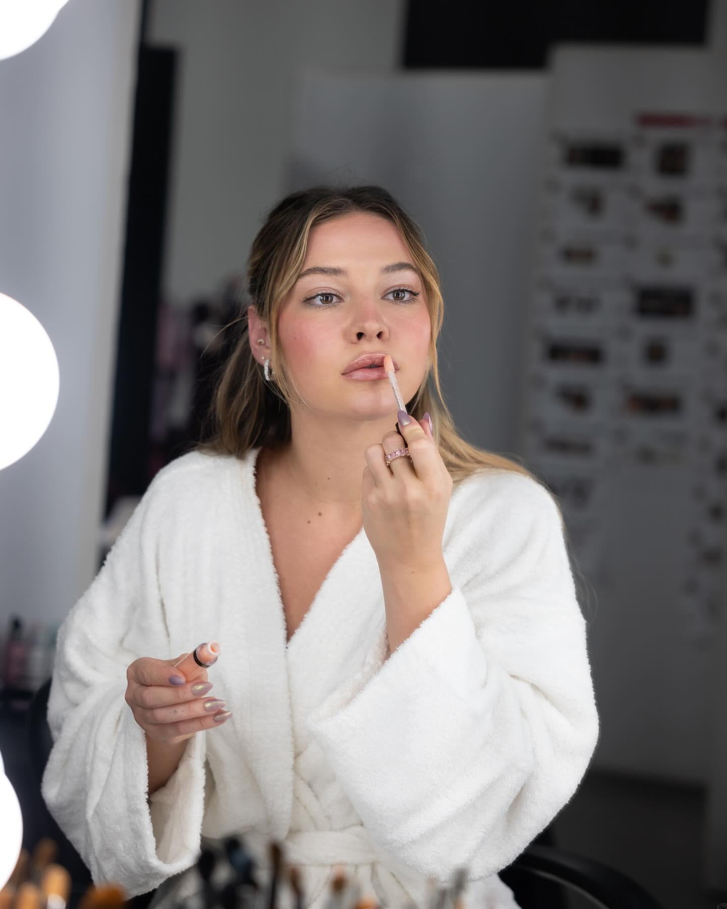 Madelyn Cline - Glam bts | Scrolller