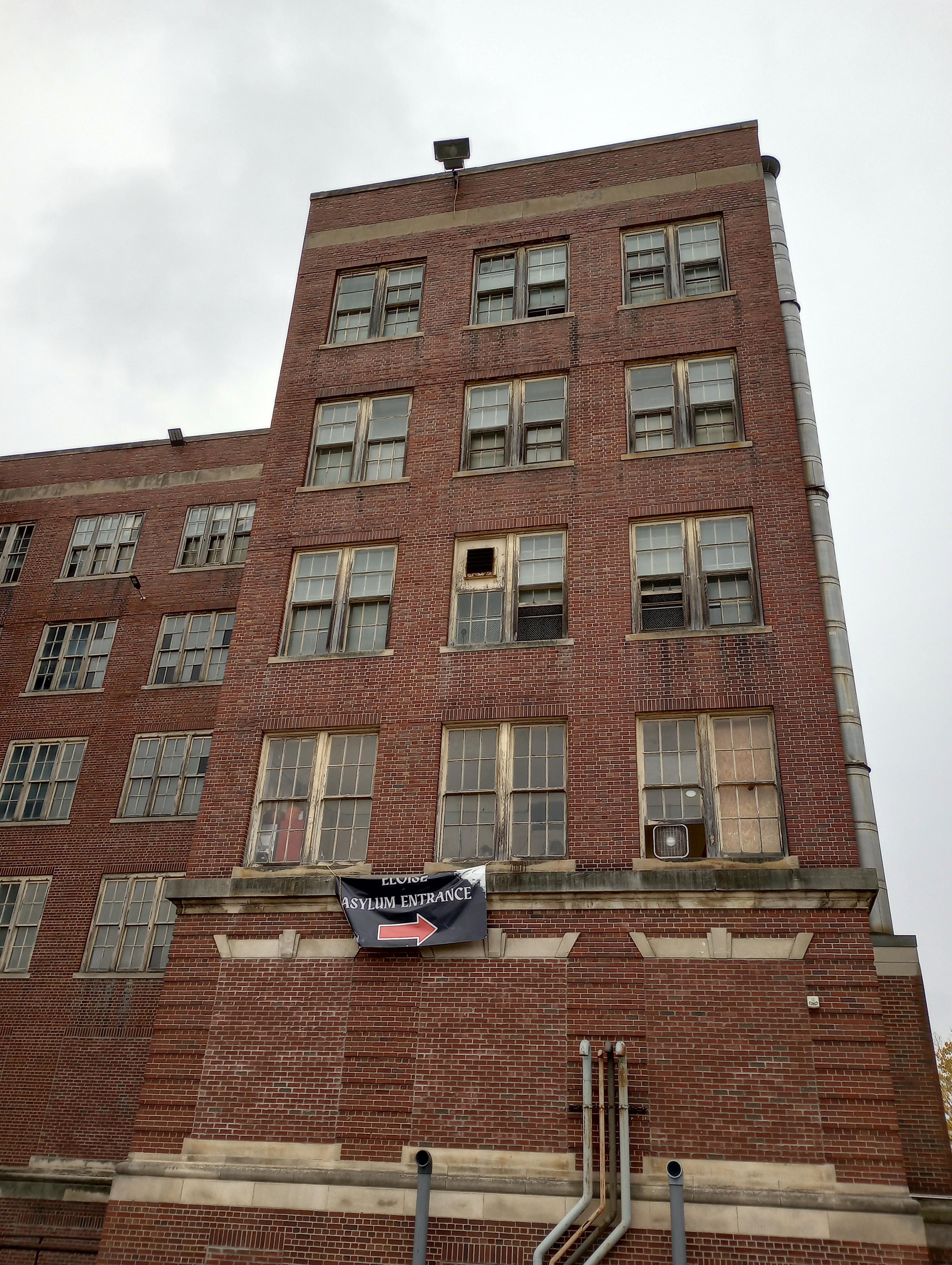 Haunted house at the notorious and very creepy Eloise Asylum! | Scrolller