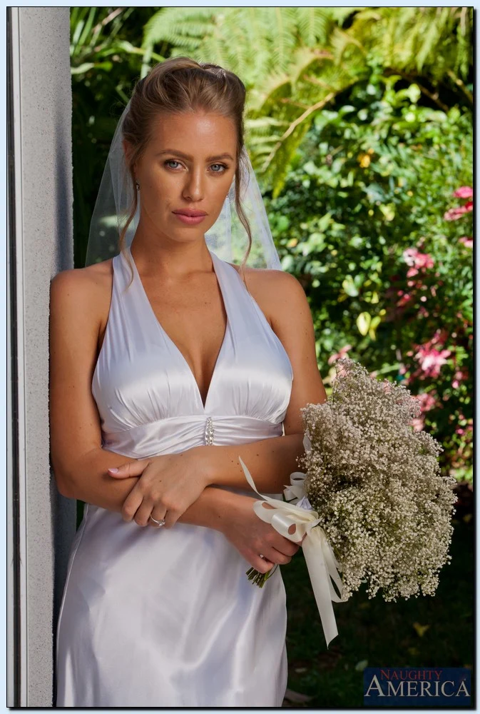 Nicole Aniston Bride | Scrolller