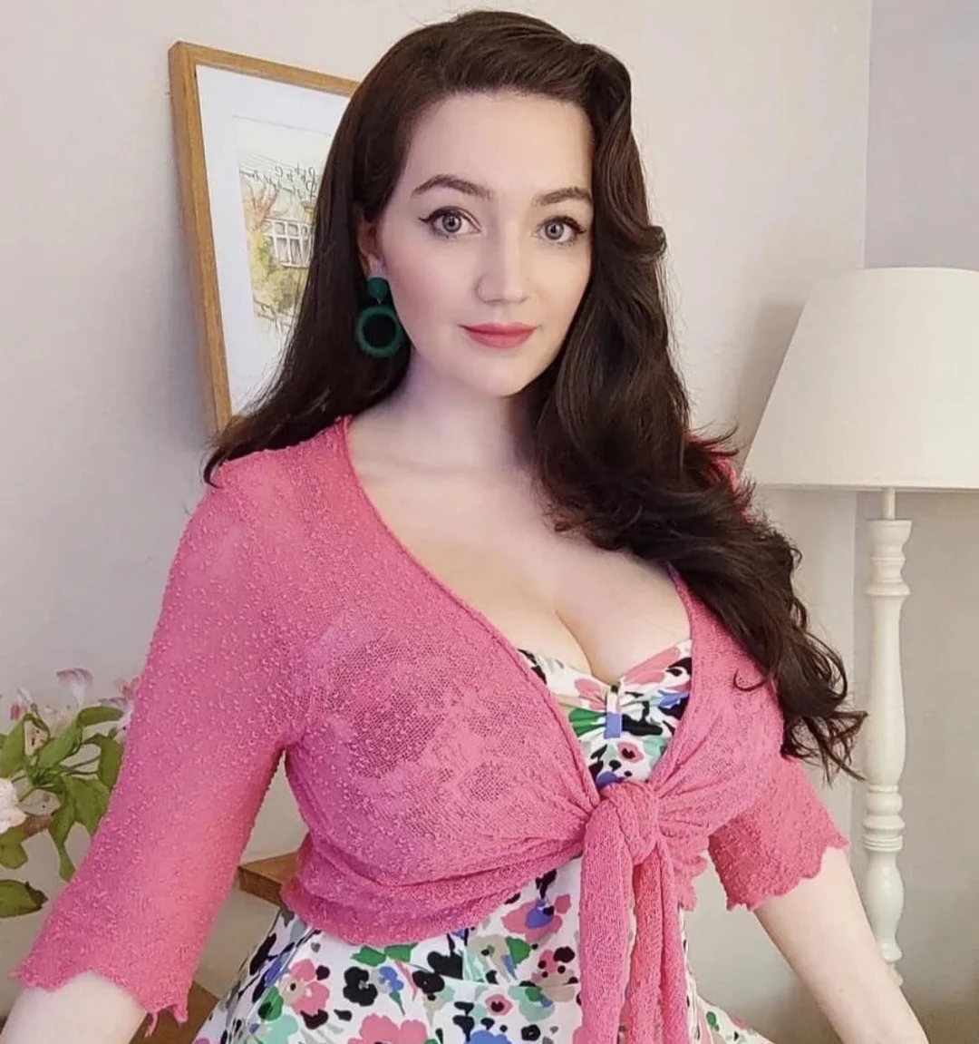 Floral Dress | Scrolller