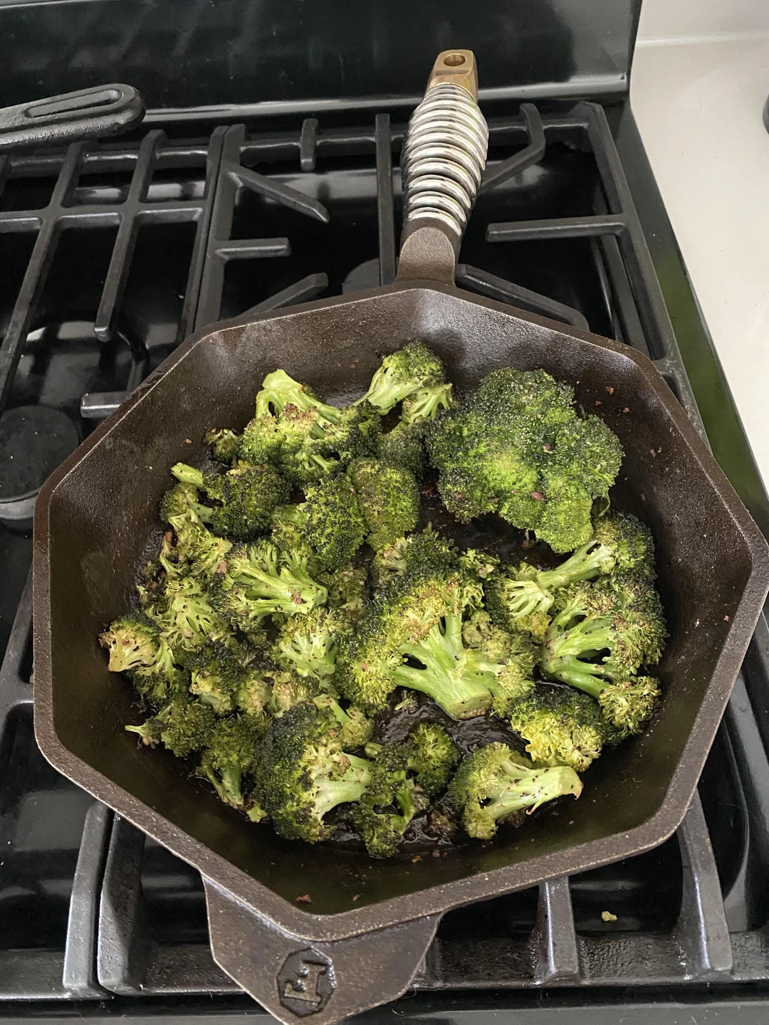 Roasted broccoli 🥦 | Scrolller