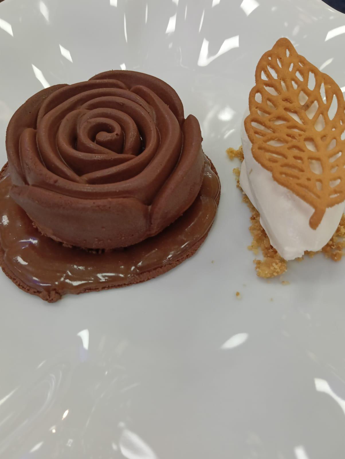 Chocolate and vanilla | Scrolller