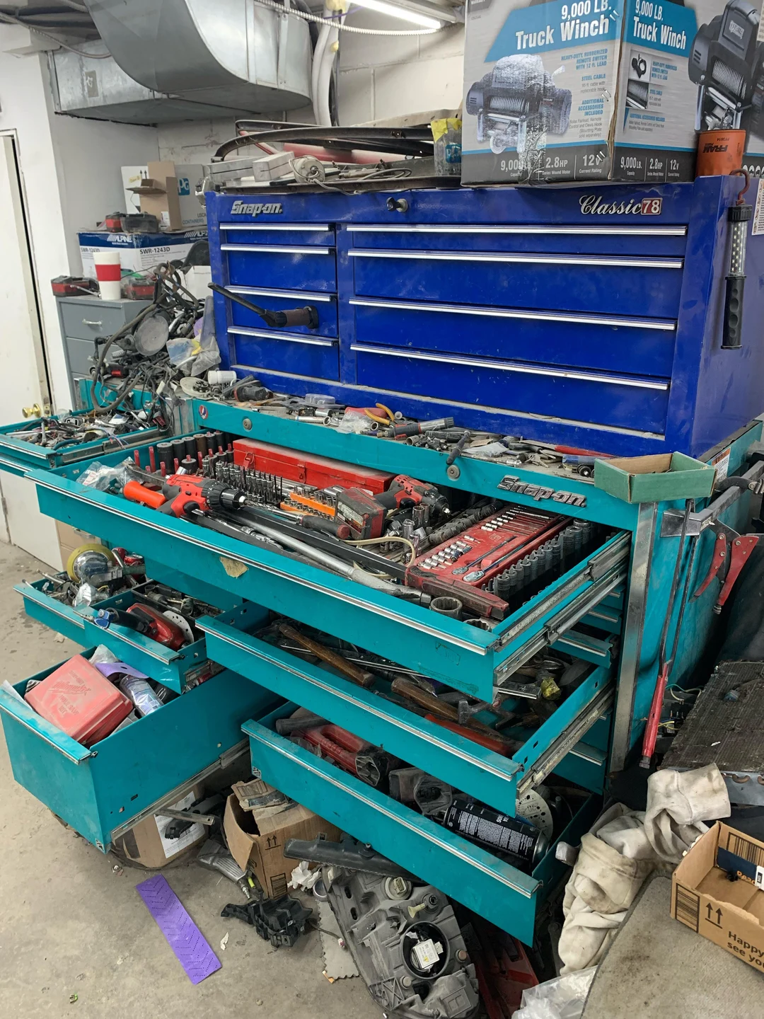 For all the anti snap on , tidy tool box , complainers, can’t even close it | Scrolller