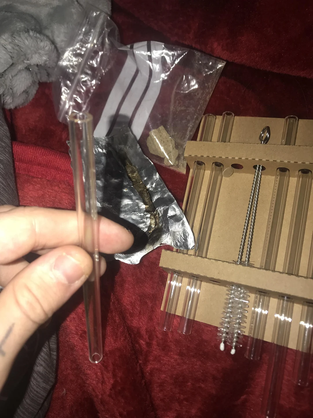 PROTIP : BUY GLASS STRAWS FOR SMOKING | Scrolller