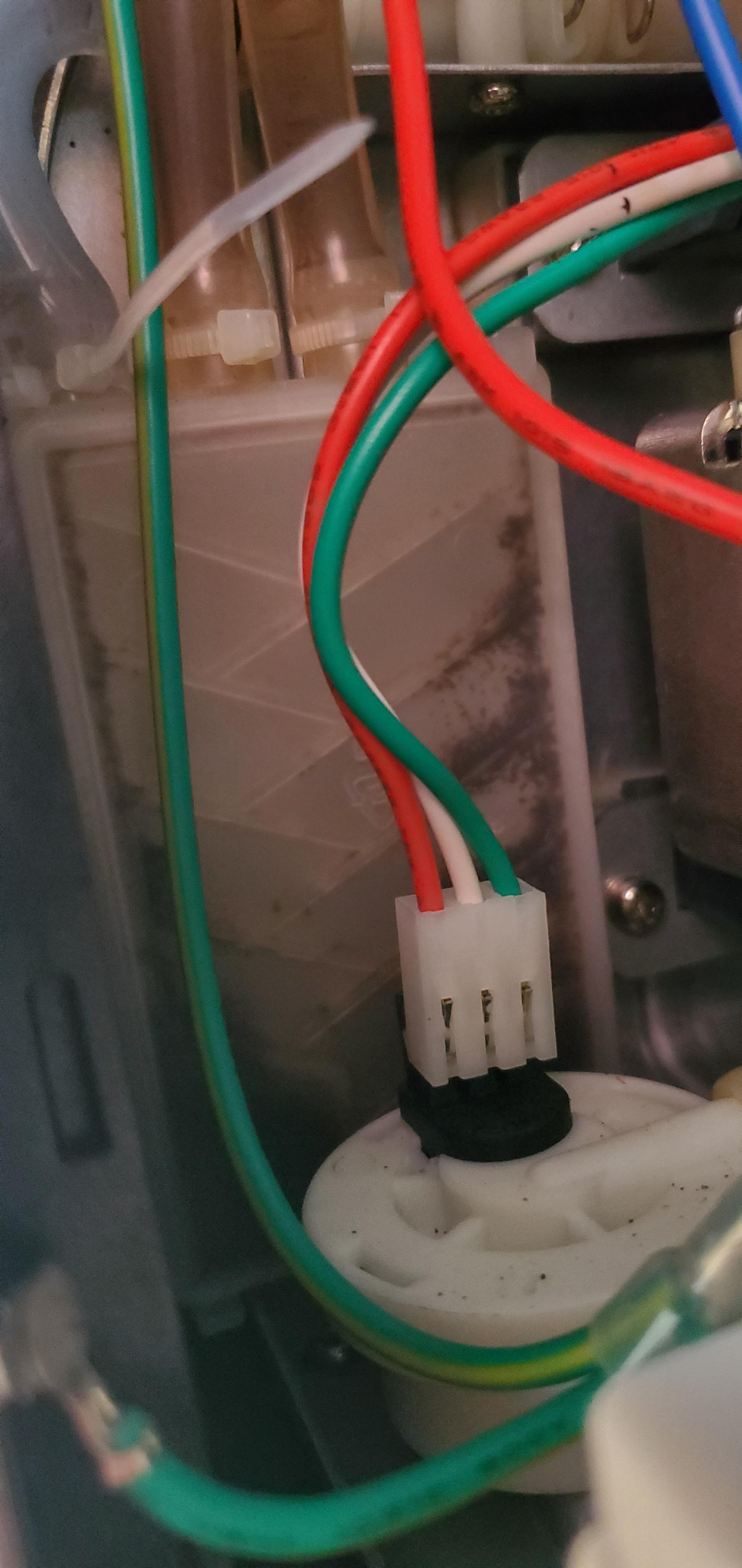 Buzzing, no pressure, and water leak [Breville Barista Express] | Scrolller