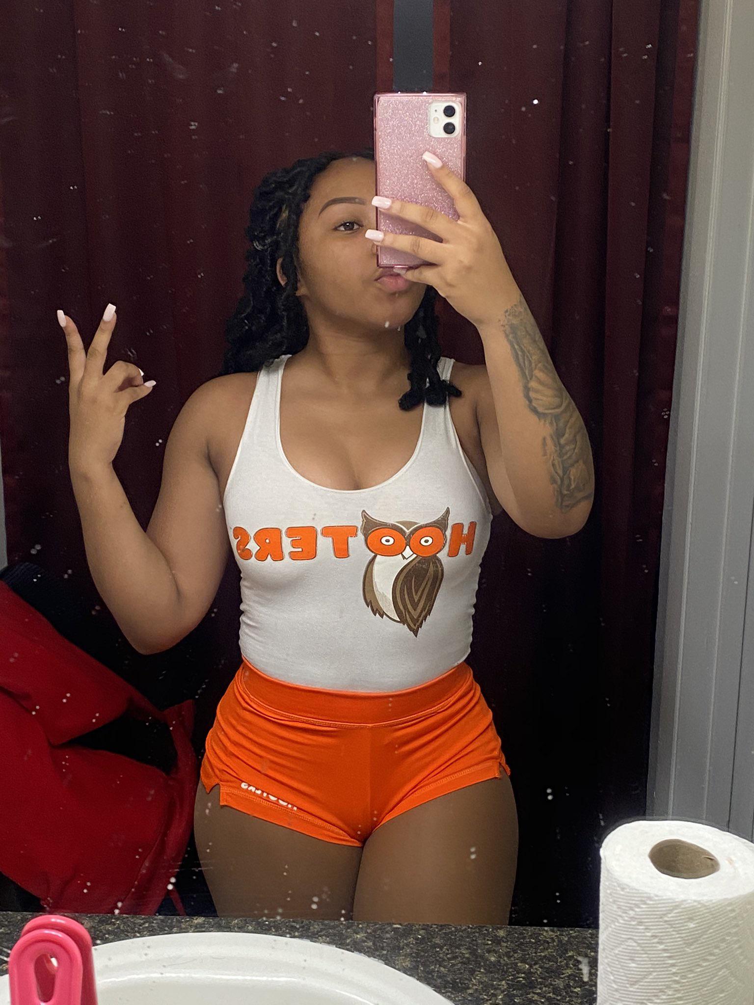 No thigh gap | Scrolller