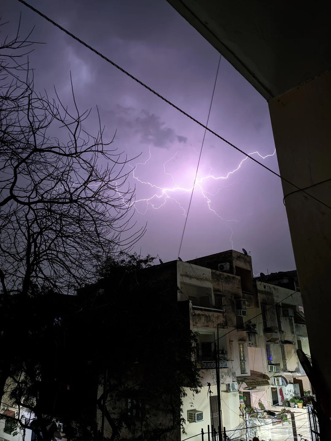 I took a photo of yesterday's thunderstorms in Delhi. | Scrolller