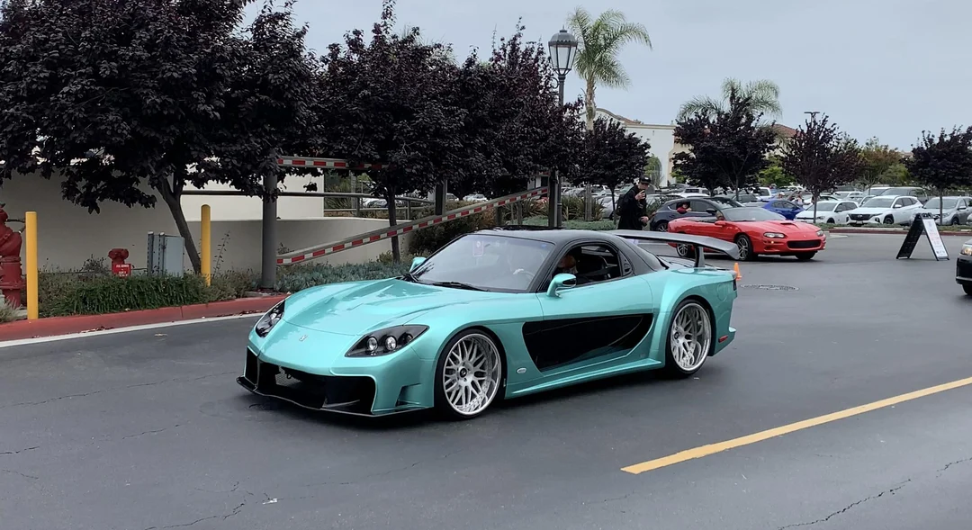 Sharp color on this Veilside RX7 [4032x3024] | Scrolller