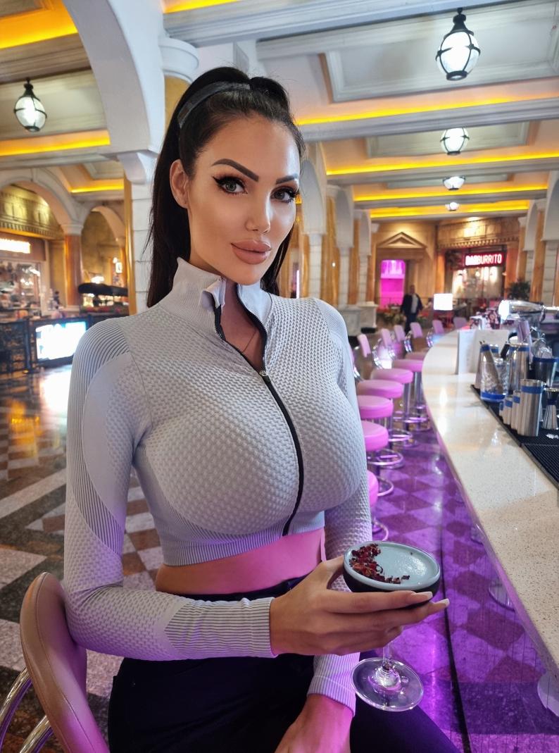 Happy Hour | Scrolller