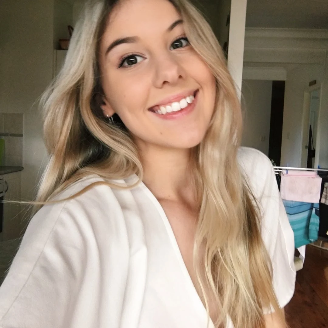Australian Cutie Kate | Scrolller