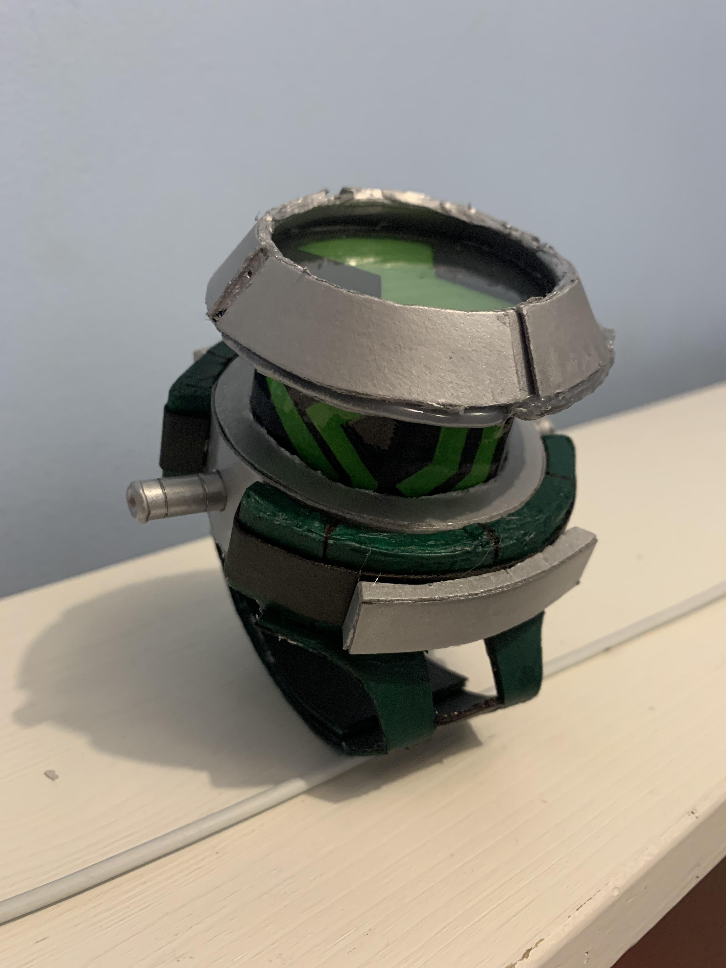 I made another recalibrated omnitrix that now has a rotatable dial | Scrolller