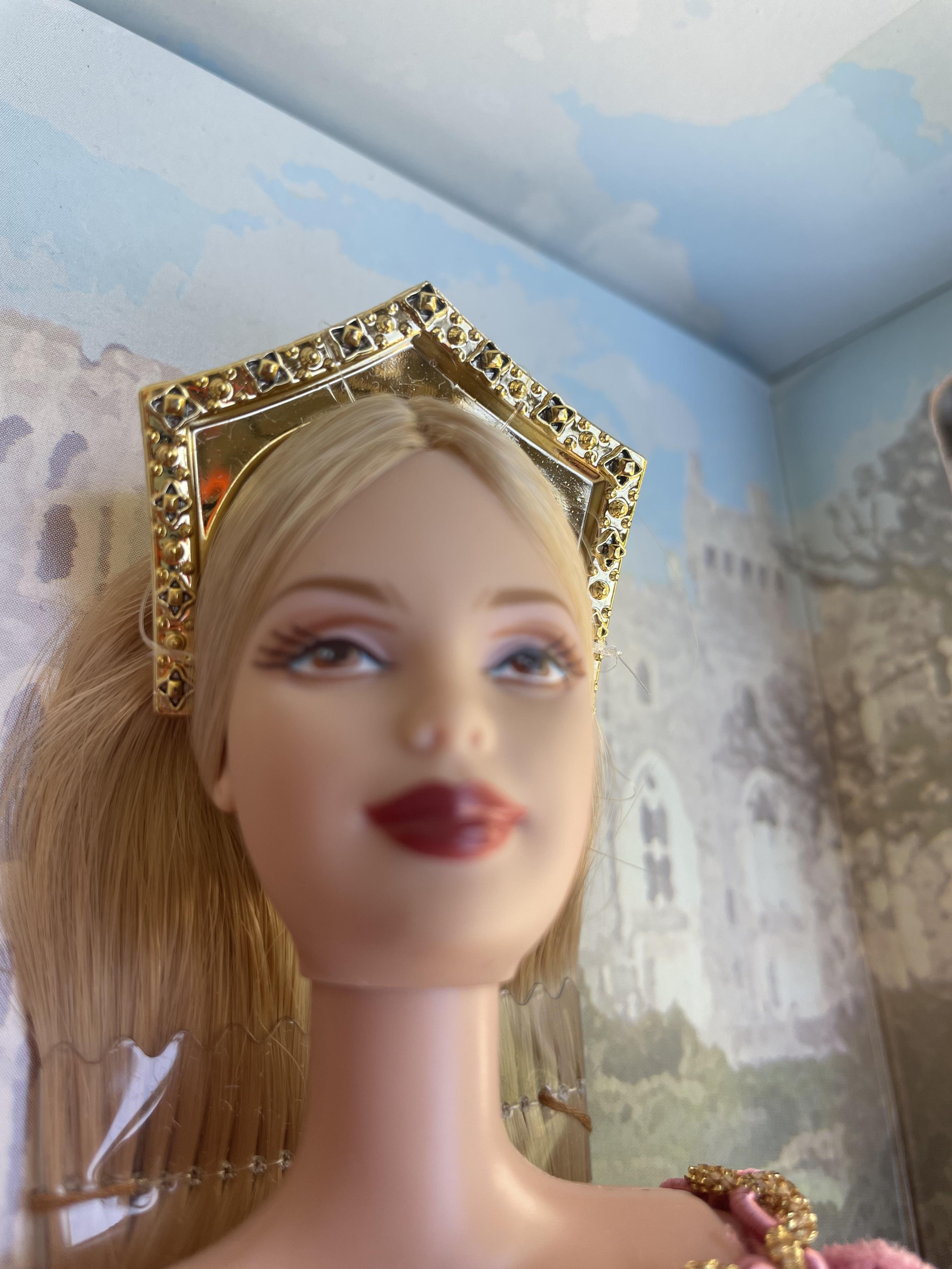 Her screening is slightly off and it’s giving her under eye bags ...