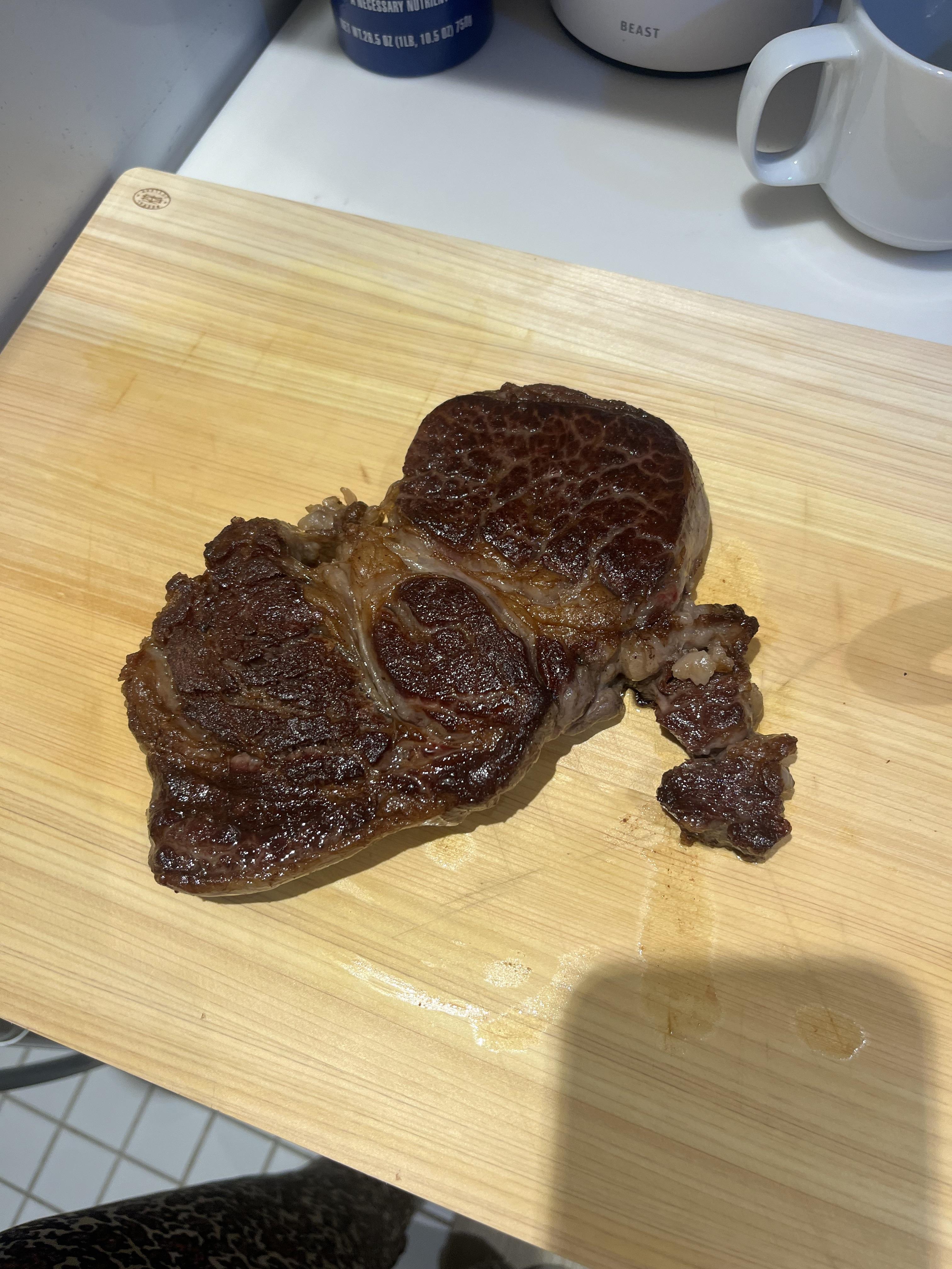 Ribeye and t-bone seared on cast iron | Scrolller