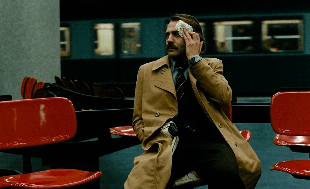 An assassin on the platform | Scrolller