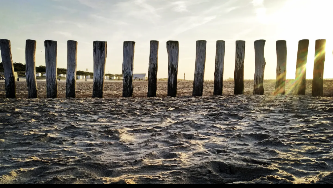 Beach and sunset | Scrolller