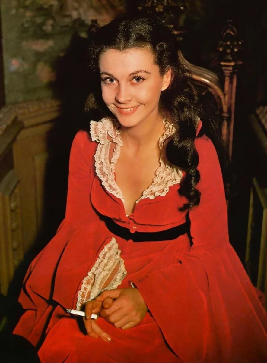 Vivien Leigh, cigarette break filming Gone with the wind, 1939 | Scrolller