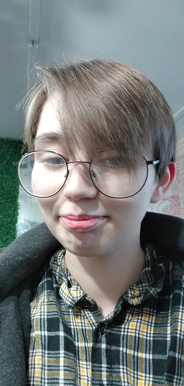 GOT MY HAIR CUT | Scrolller